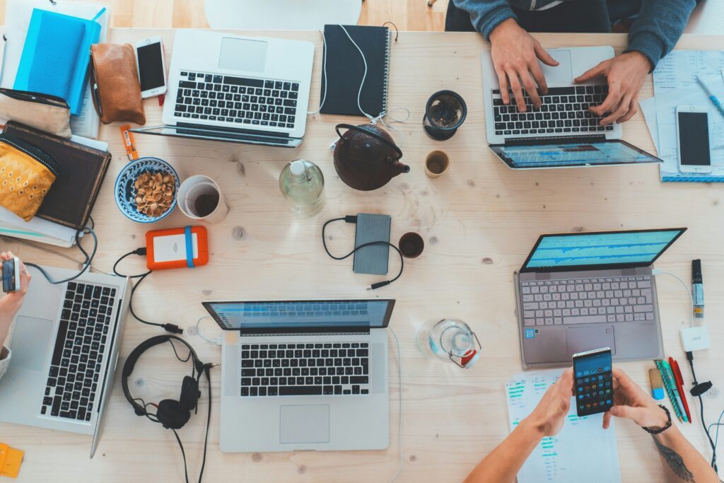 Flexible Work Schedules: A Practical Guide to Modern Workforce - Flowace